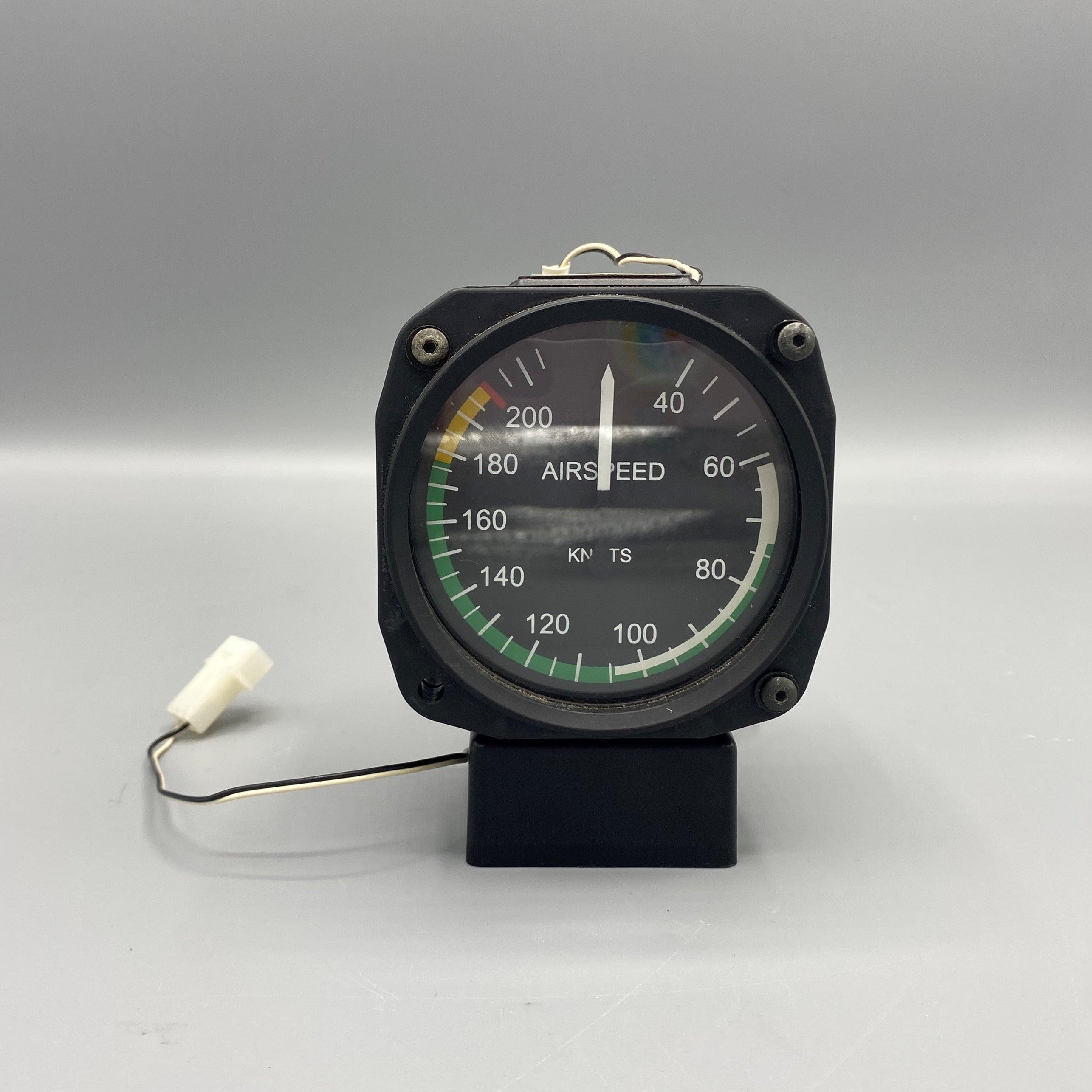 Cessna Airspeed Indicator - Part Number: 13562-003, EA175-12L-CR ...